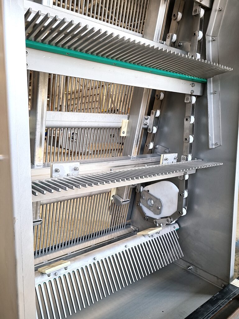 Back Raked Screen for Efficient Wastewater Treatment