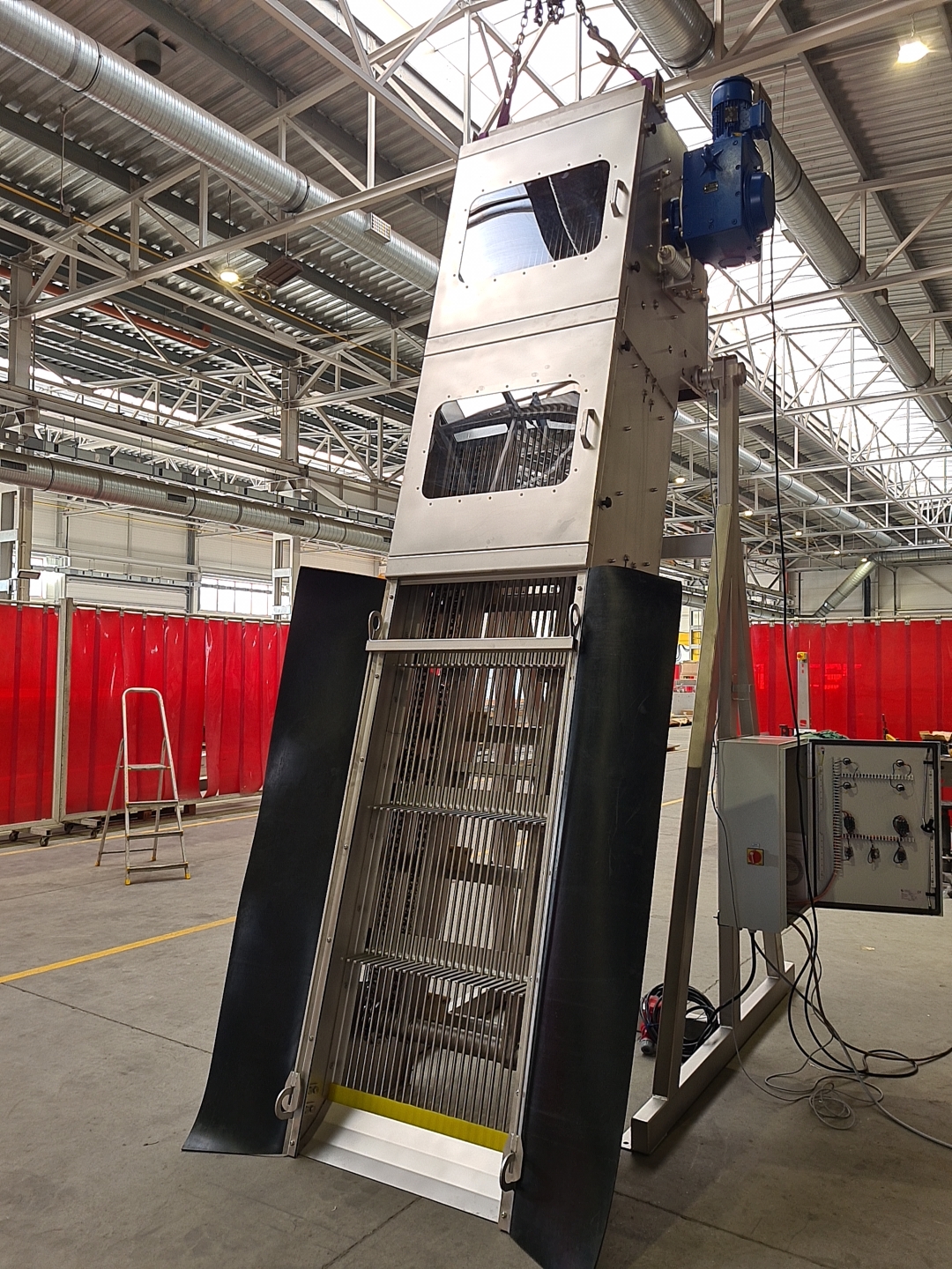 Back Raked Screen for Efficient Wastewater Treatment