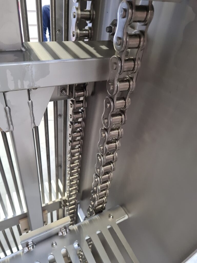 Back Raked Screen for Efficient Wastewater Treatment