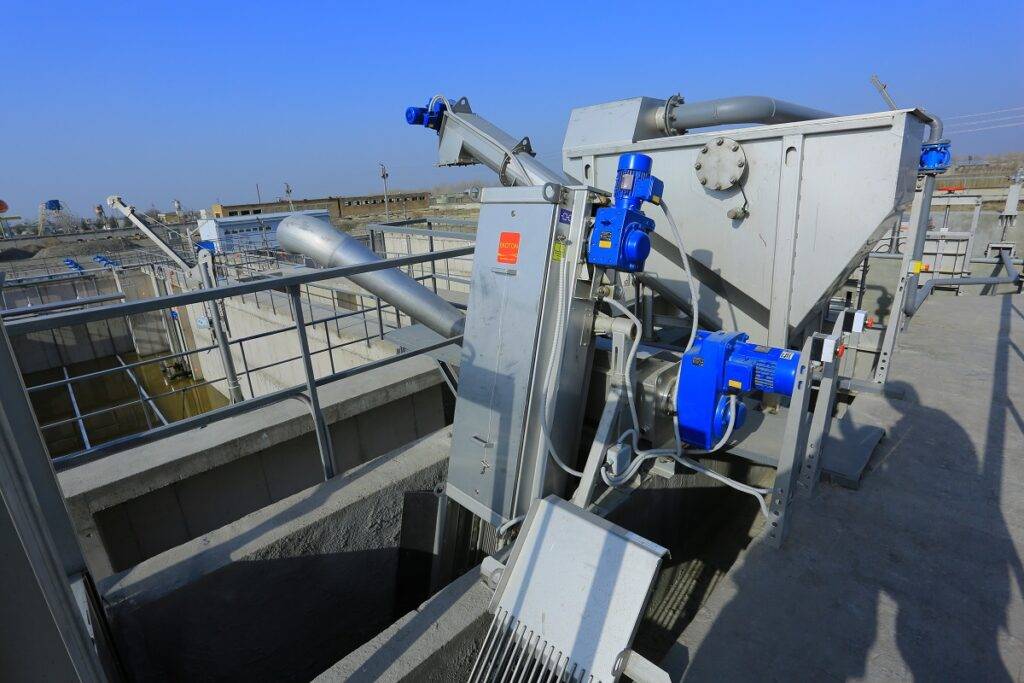 Esmil Rake Type Bar Screens - Efficient Wastewater treatment