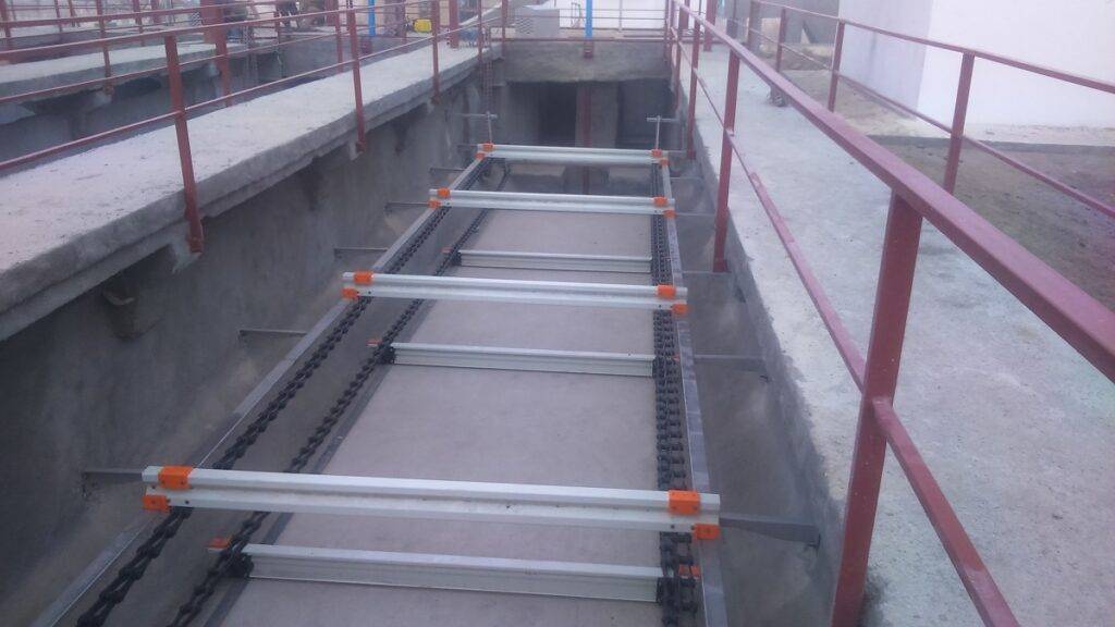 Optimize Wastewater Treatment with Esmil Chain Scrapers