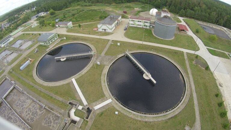 Efficient Radial Scrapers for Wastewater Treatment