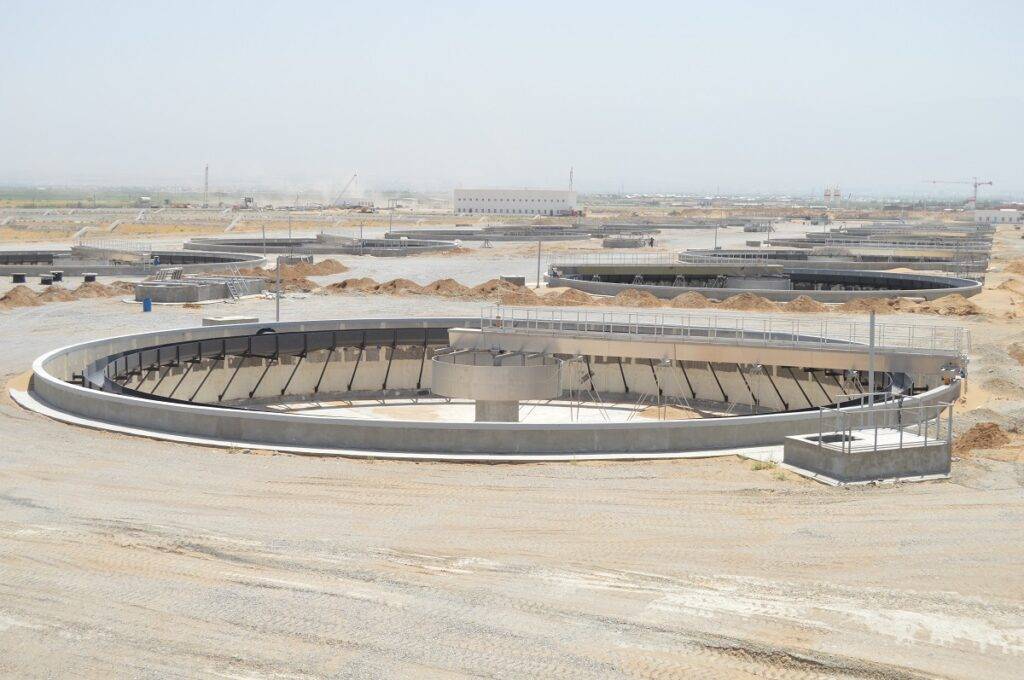 Efficient Radial Scrapers for Wastewater Treatment