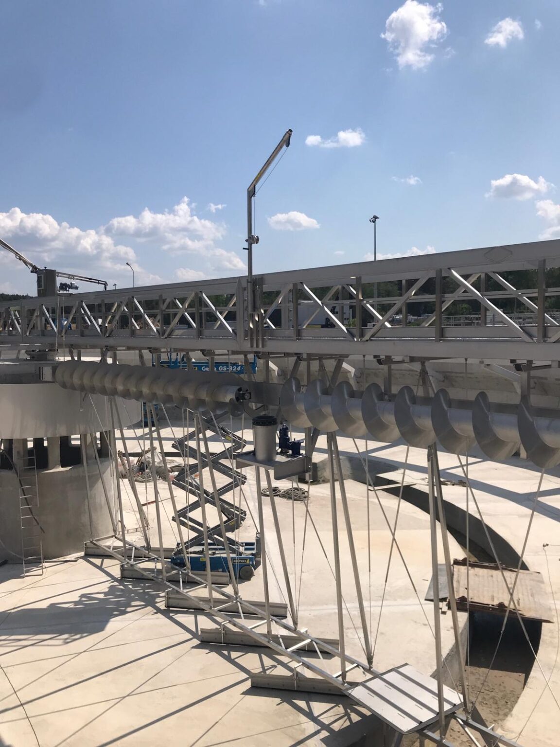 Efficient Radial Scrapers for Wastewater Treatment