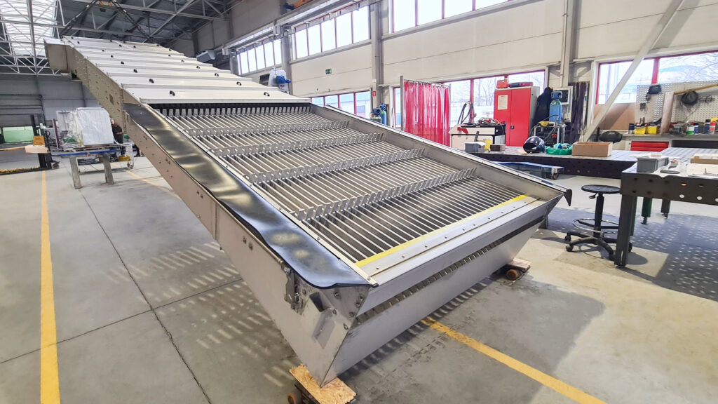 Back Raked Screen for Efficient Wastewater Treatment